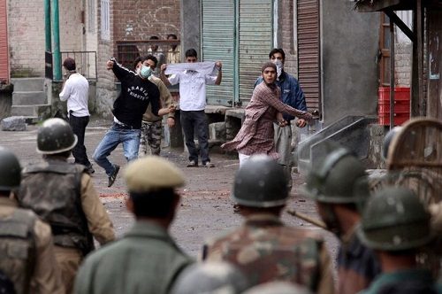 The Kashmir dispute: Its territorial location and underlying causes ...